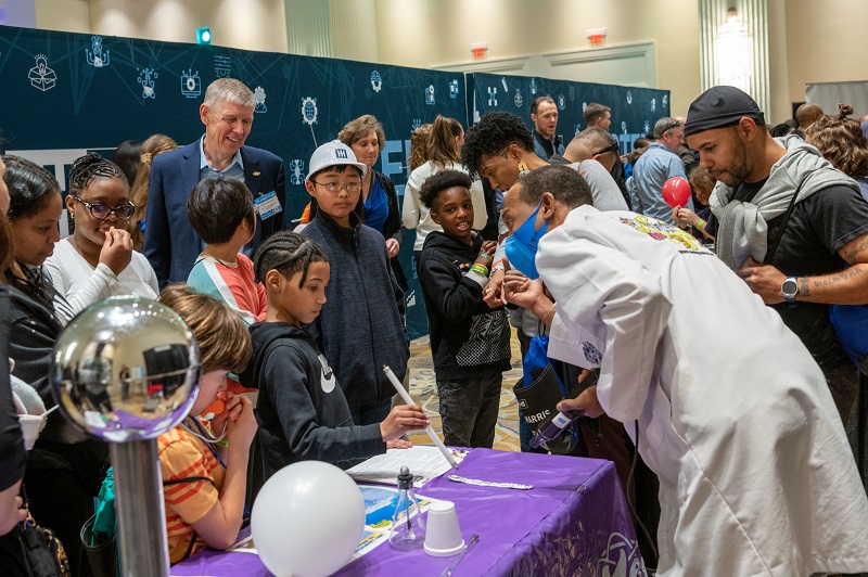 Navy Promotes Student Outreach at STEM Expo LexLeader